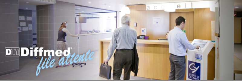 L’accueil des patients avec un QR code sur une borne